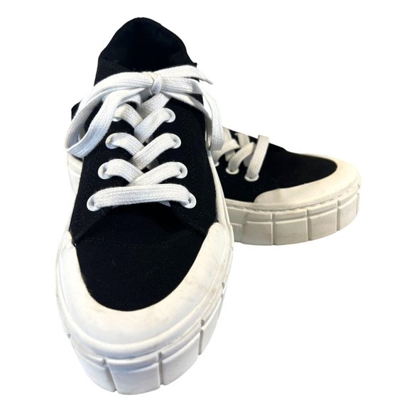 Mad Love | Shoes | Mad Love By Target Fran Black Womens Sneakers Size 9 ...